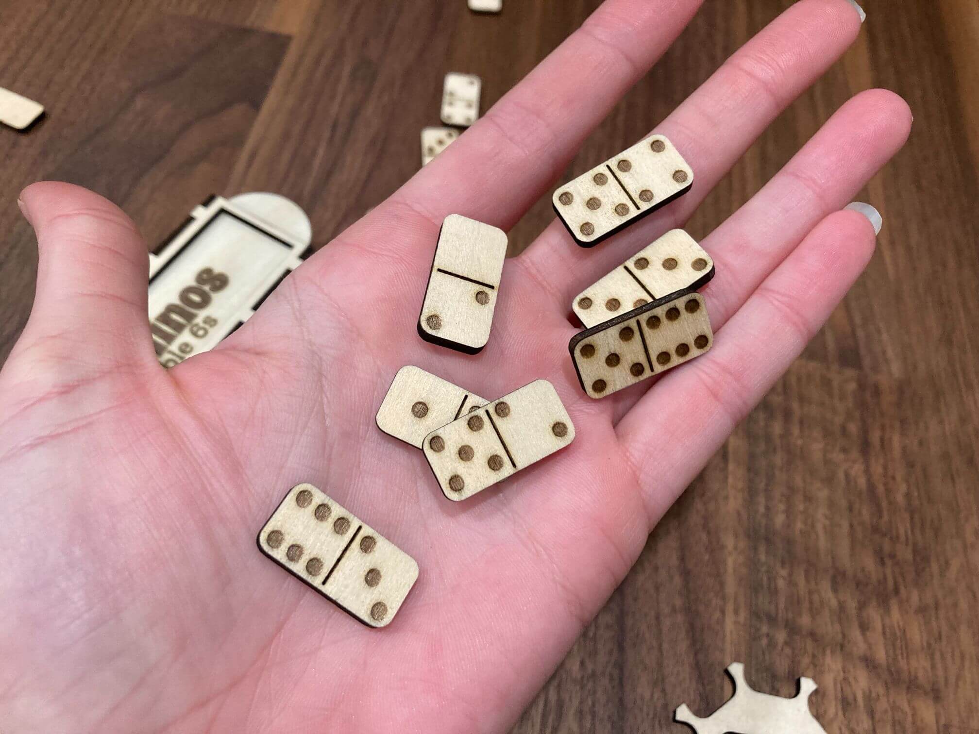 Mini Dominos – Grumpy Alison
